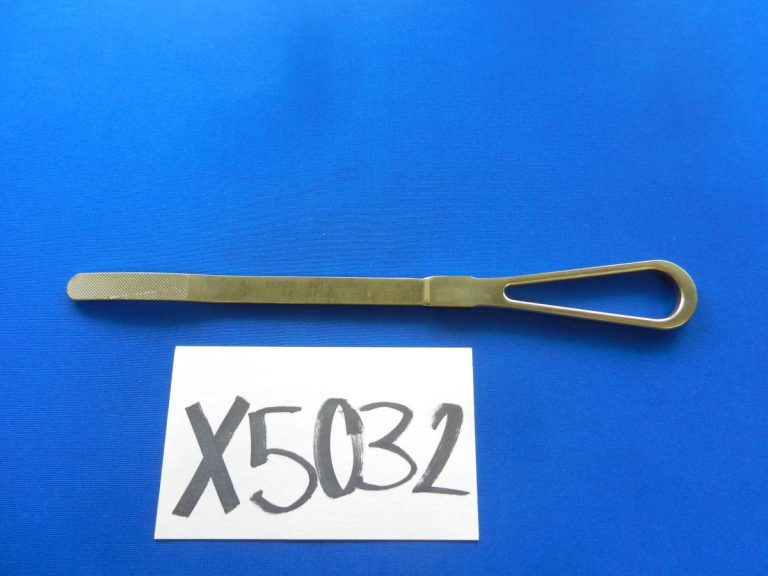 Depuy Hawkins Acromial Retractor with Serrated Tip 281002000 – Ringle ...